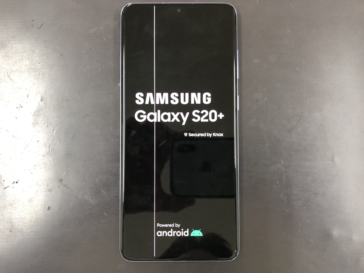 GalaxyS20+の画面に縦線が入ったら？ | スマホスピタル宇都宮店の修理速報